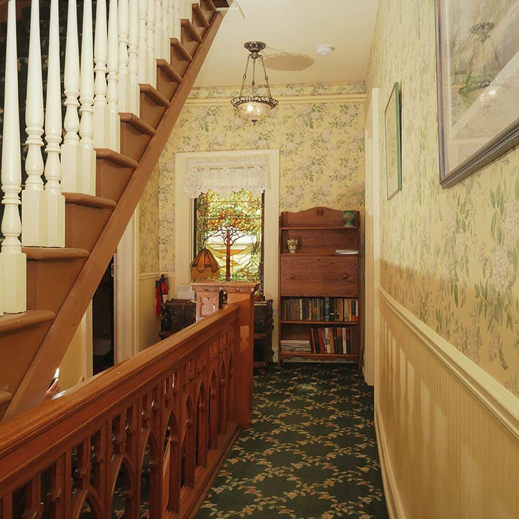 Home - Colonial House Inn